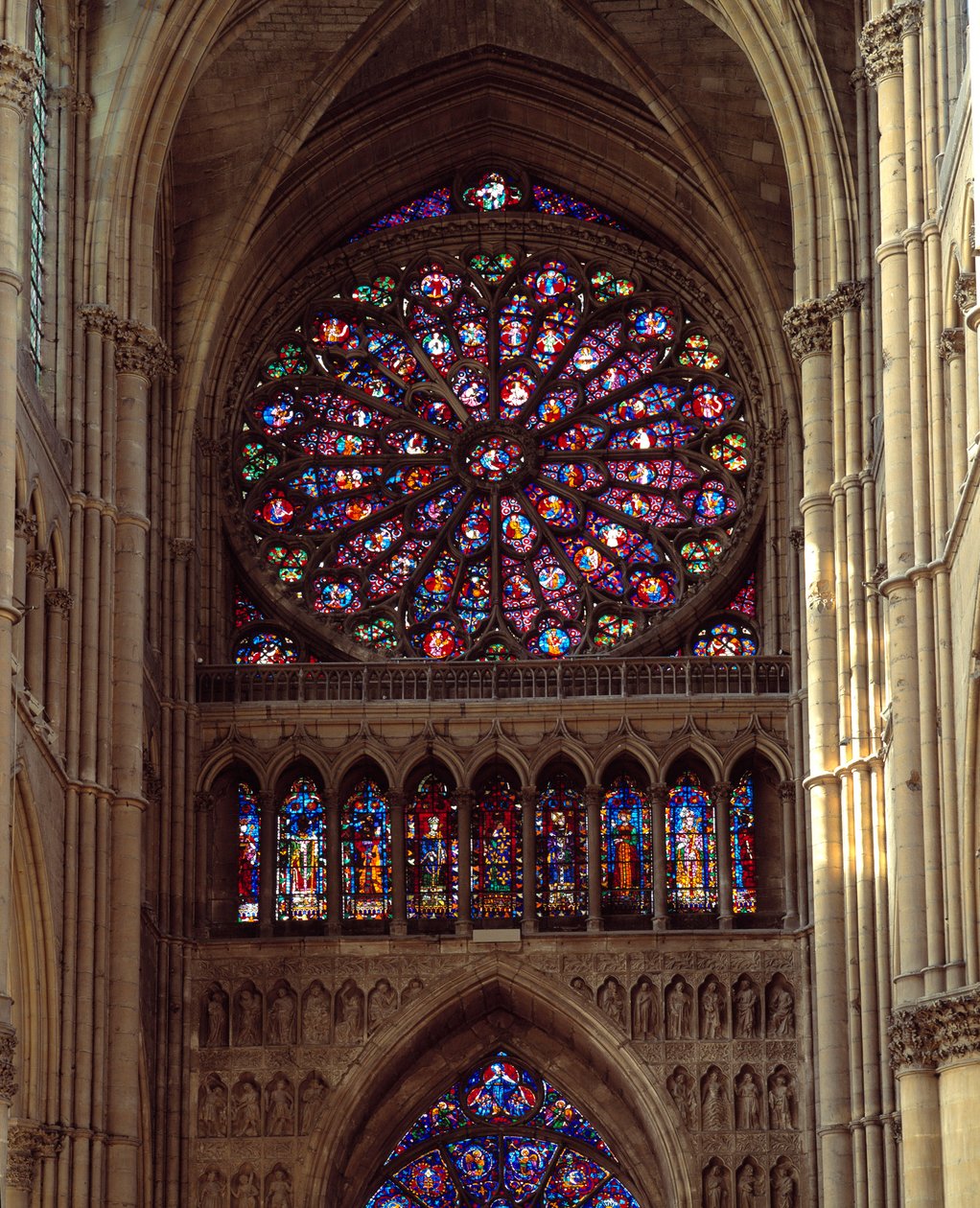 Gotische Architektur: Ansicht der Rosette der Kathedrale Notre-Dame von ...