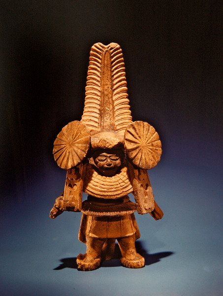 Figur mit verlängertem Kopfschmuck, Remojadas-Kultur, Vera Cruz