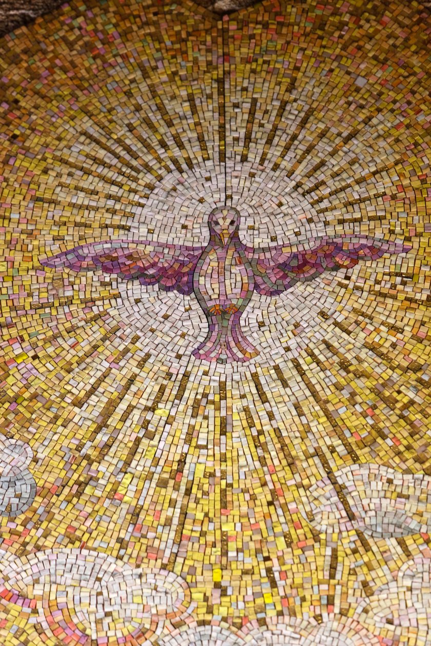 Heiliger Geist Symbolmosaik in der Sacro Cuore di Gesu Kirche ...